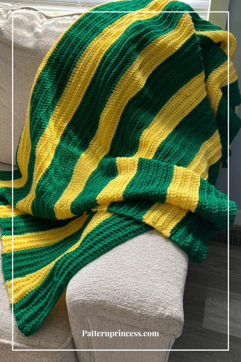 Fast and Easy Beginner Crochet Blanket Pattern - Pattern Princess