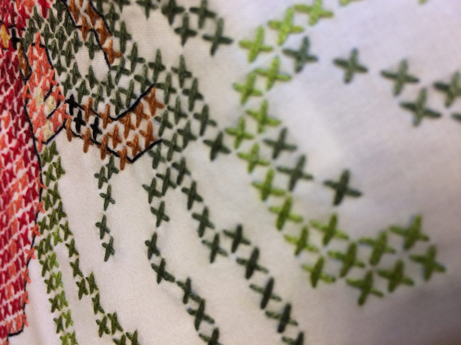 Stamped Cross Stitch Cardinal Table Runner - Pattern Princess