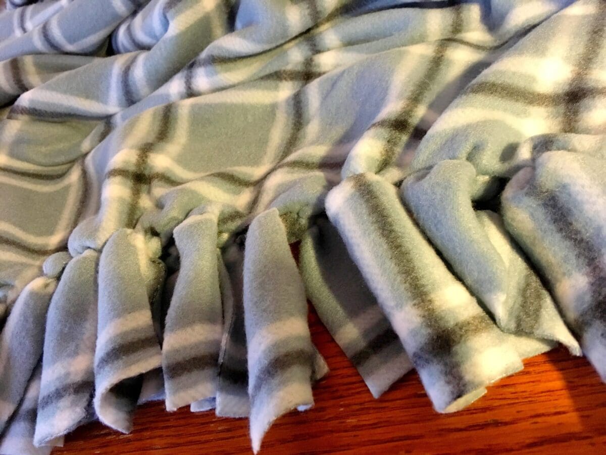 Tied Fleece Blanket Tutorial - Pattern Princess