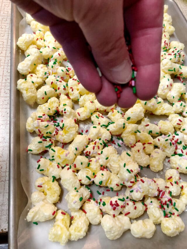 White Chocolate Puff Corn Crack - Pattern Princess