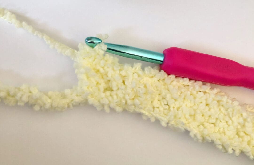 Crochet Cotton Candy Fluffy Blanket - Pattern Princess