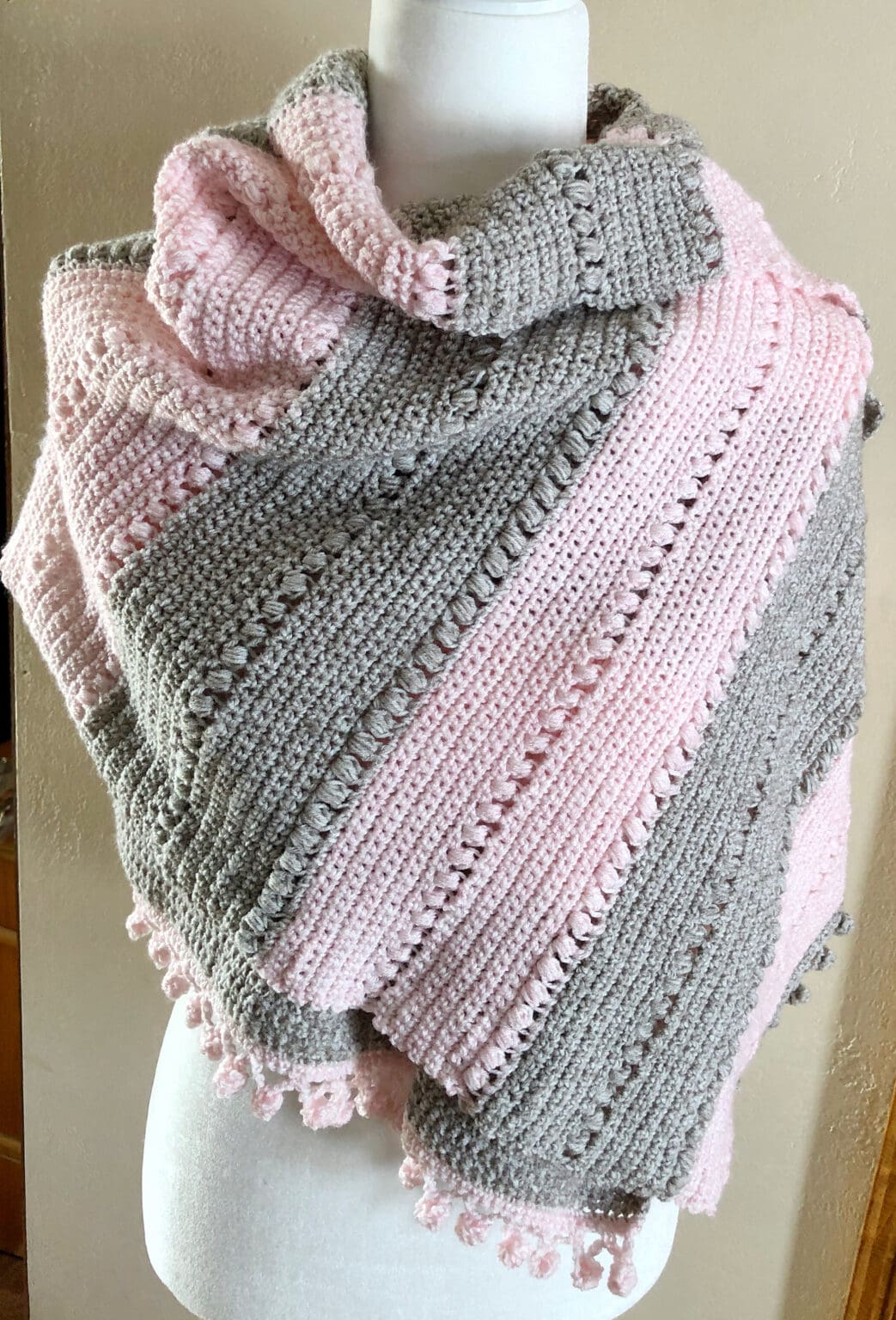 Dancing Baubles Rectangular Shawl Poncho - Pattern Princess
